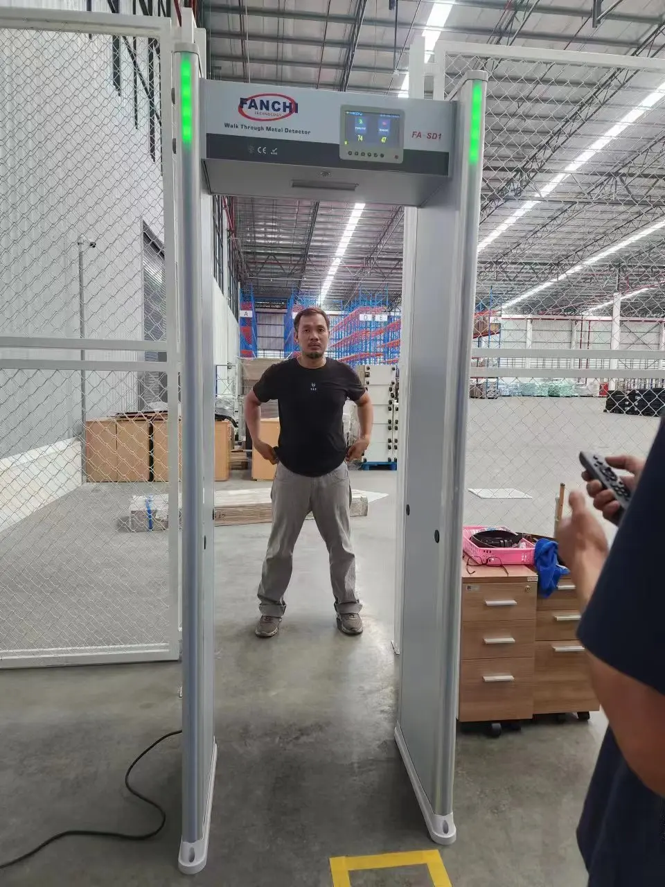 Franchi Zone 33 Walk Through Full Body Metal Detector | Renco Industrial